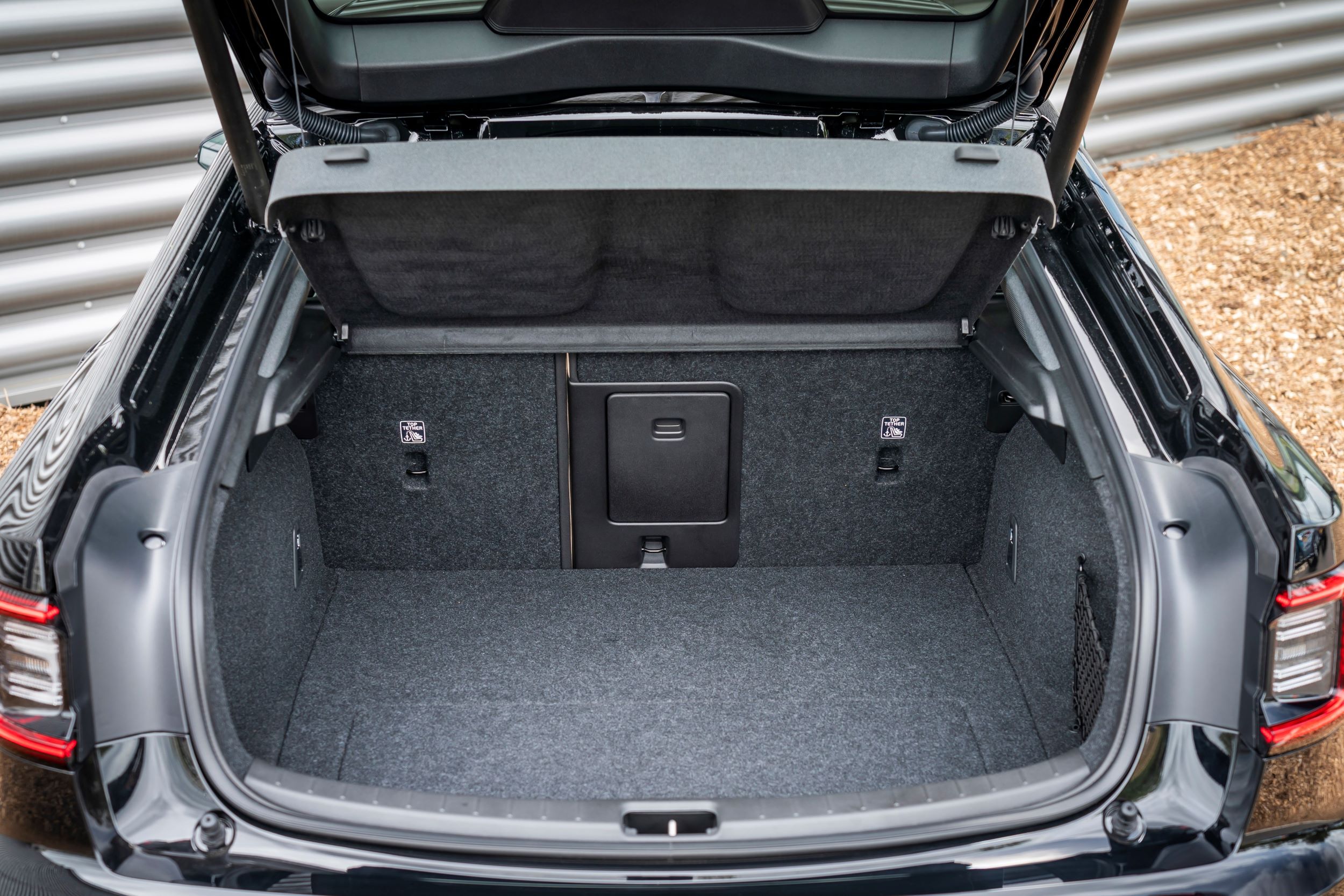 Polestar 2 Review 2024 | CARWOW LEASEY