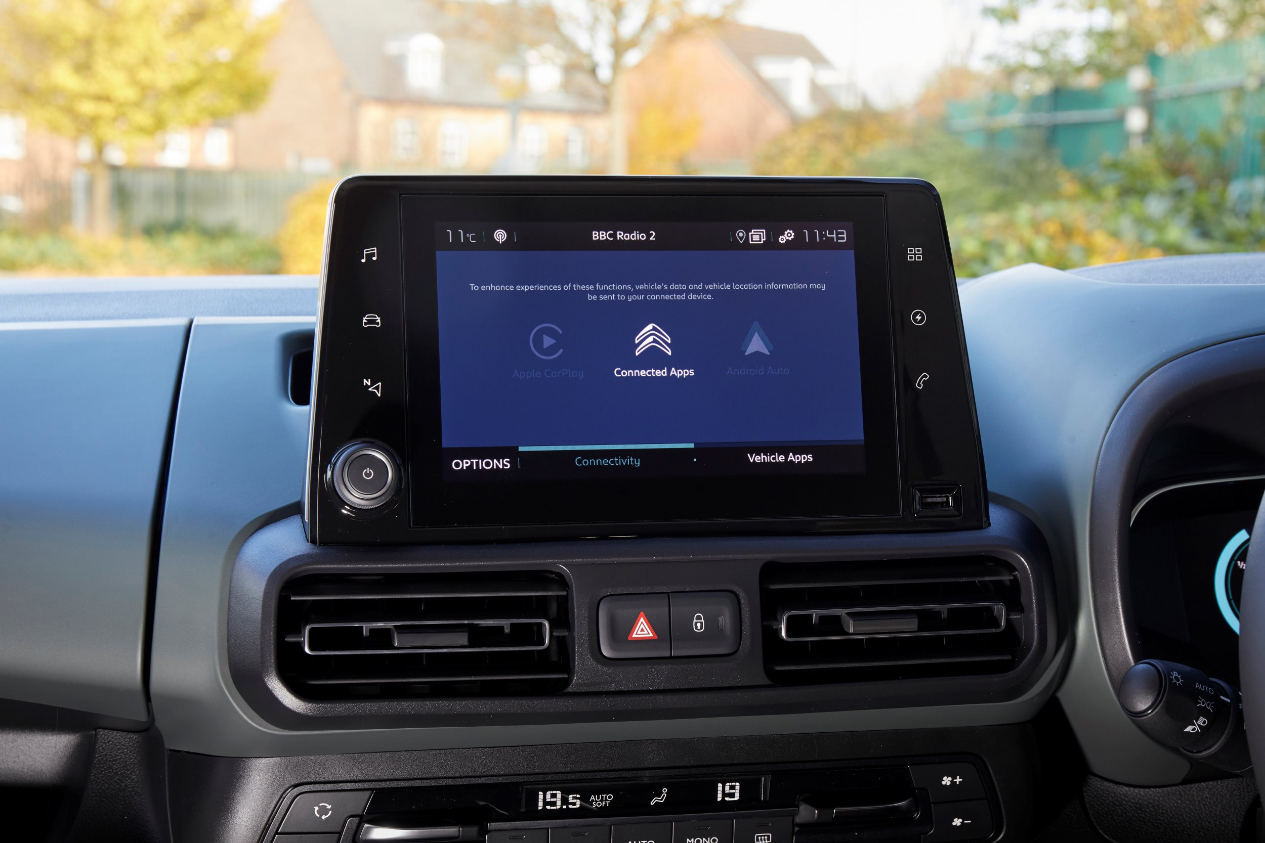 Citroen e-Berlingo Review 2024 | CARWOW LEASEY
