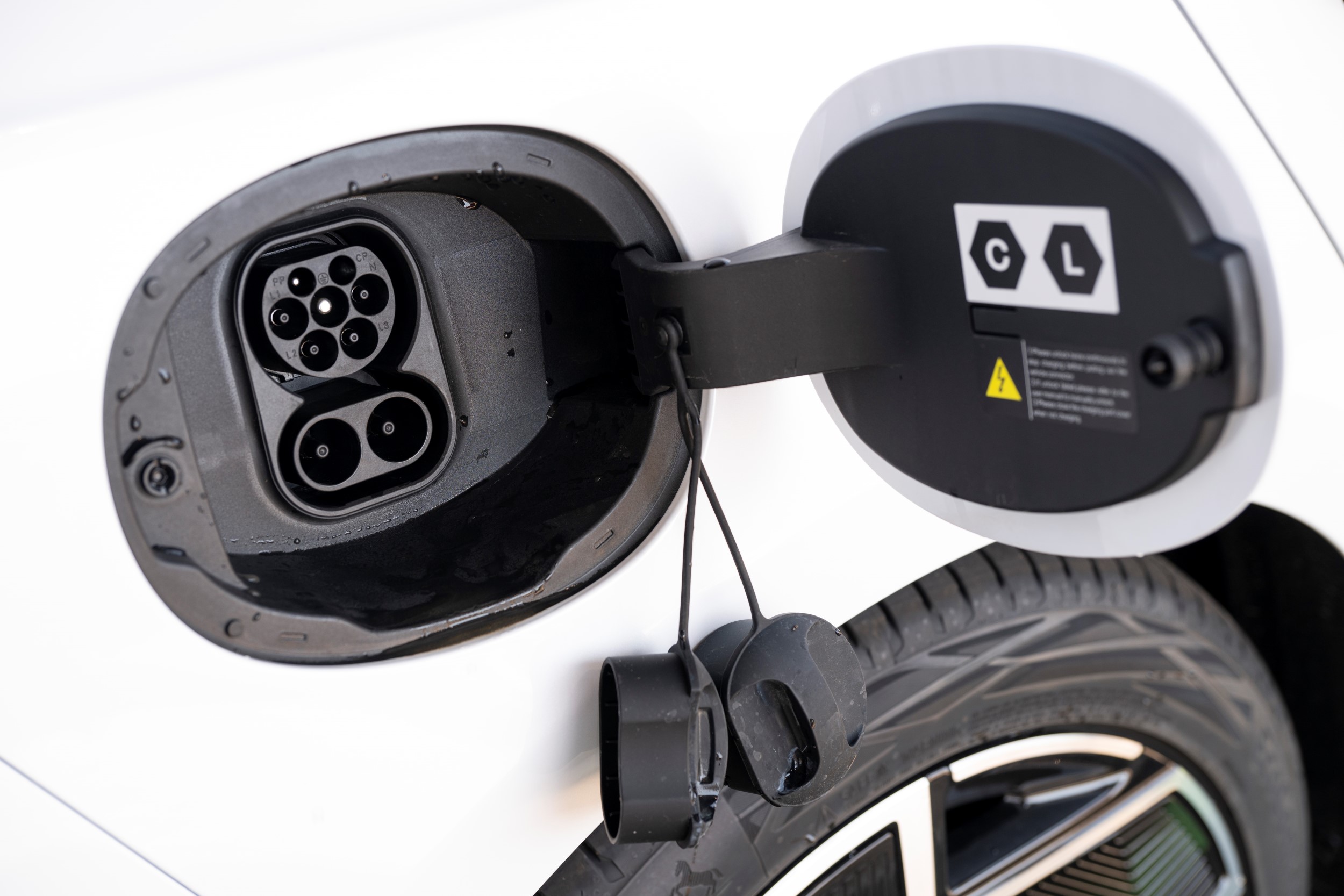 BYD Seal Review 2024 | CARWOW LEASEY