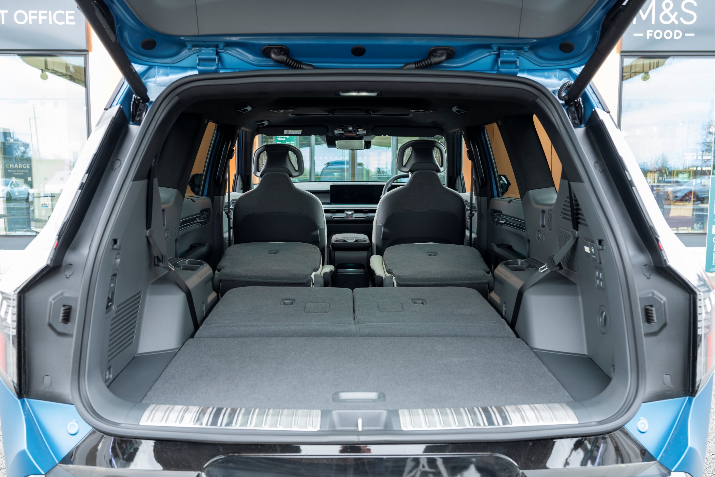 Kia EV9 Review 2024 | CARWOW LEASEY