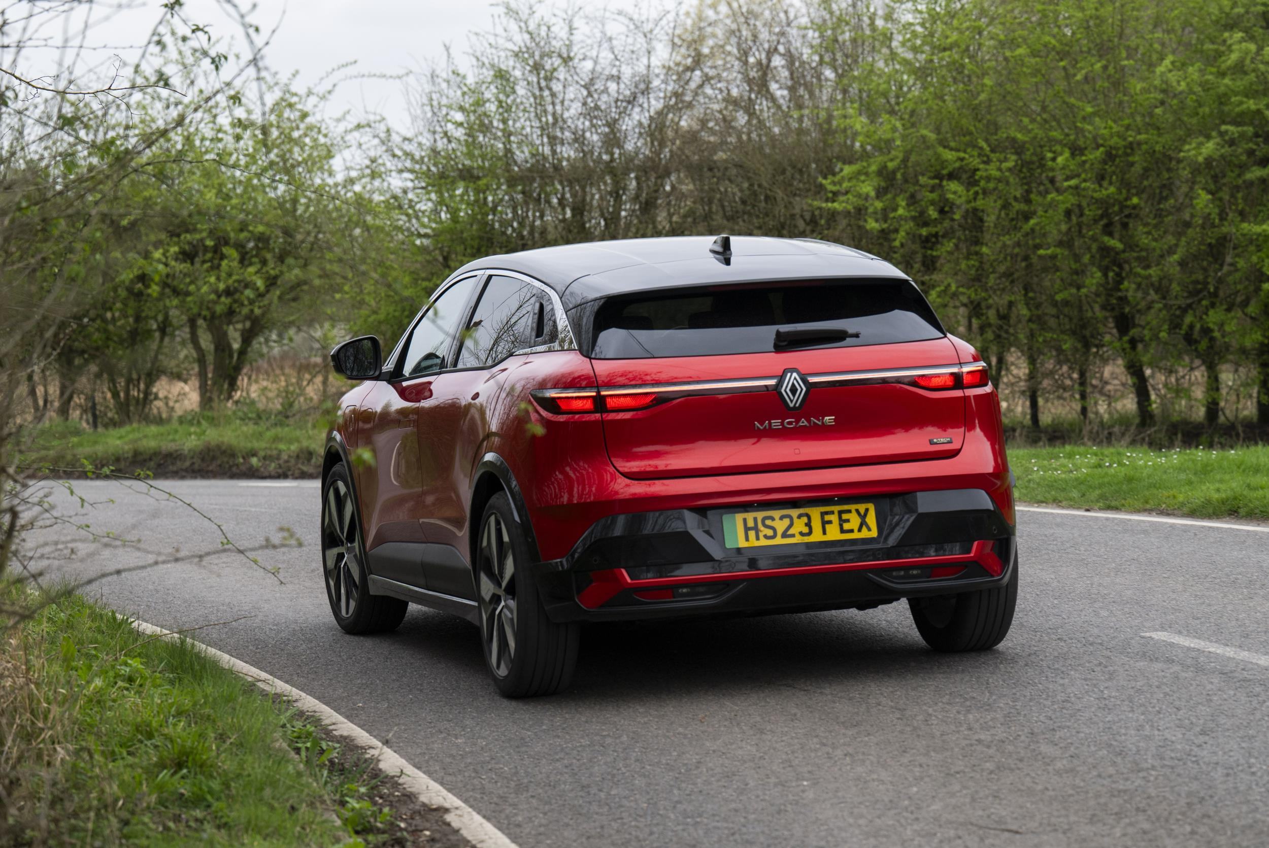 Renault Megane E-Tech Review 2024 | CARWOW LEASEY