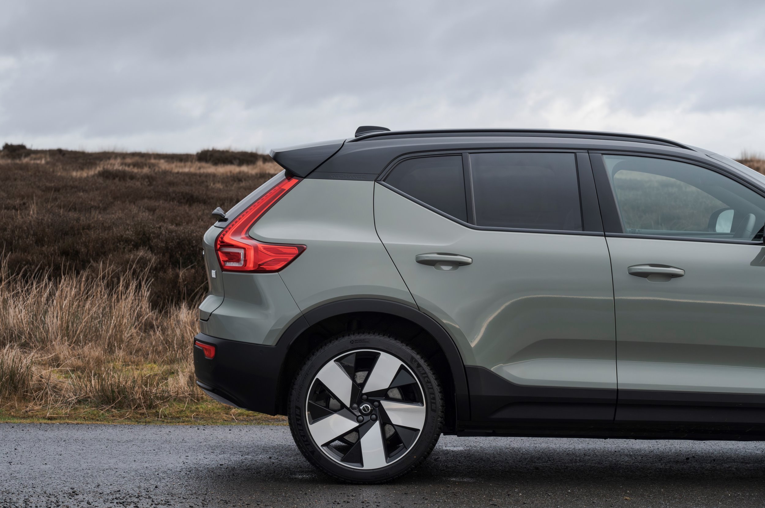 Volvo XC40 Review | CARWOW LEASEY