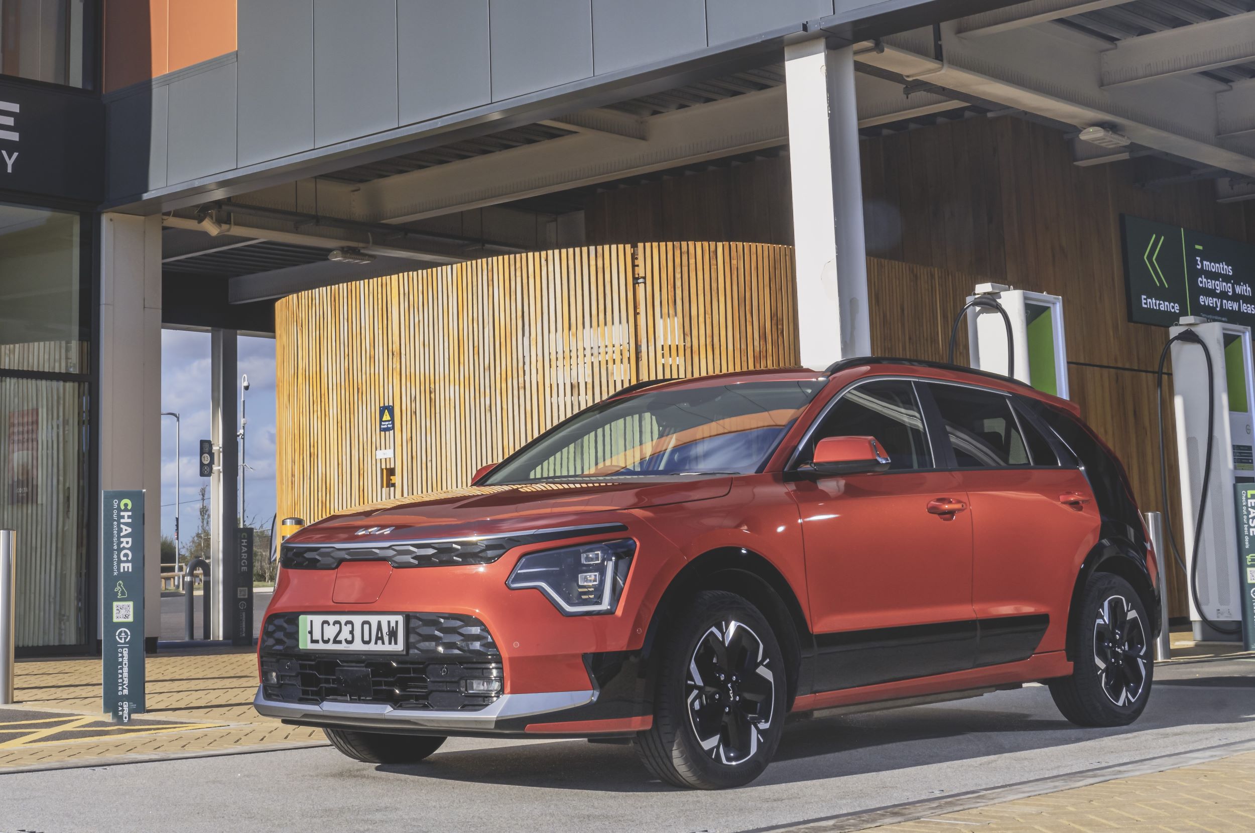 Carwow e niro store