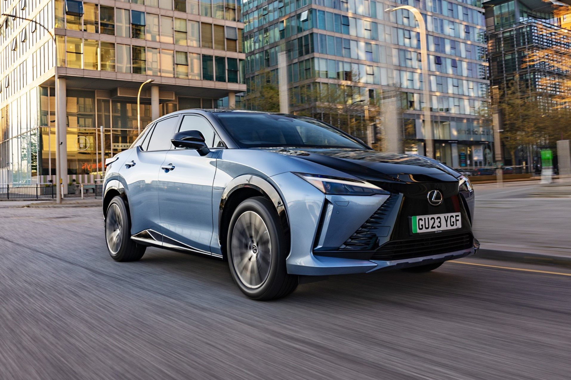 Lexus RZ Review 2024 | CARWOW LEASEY
