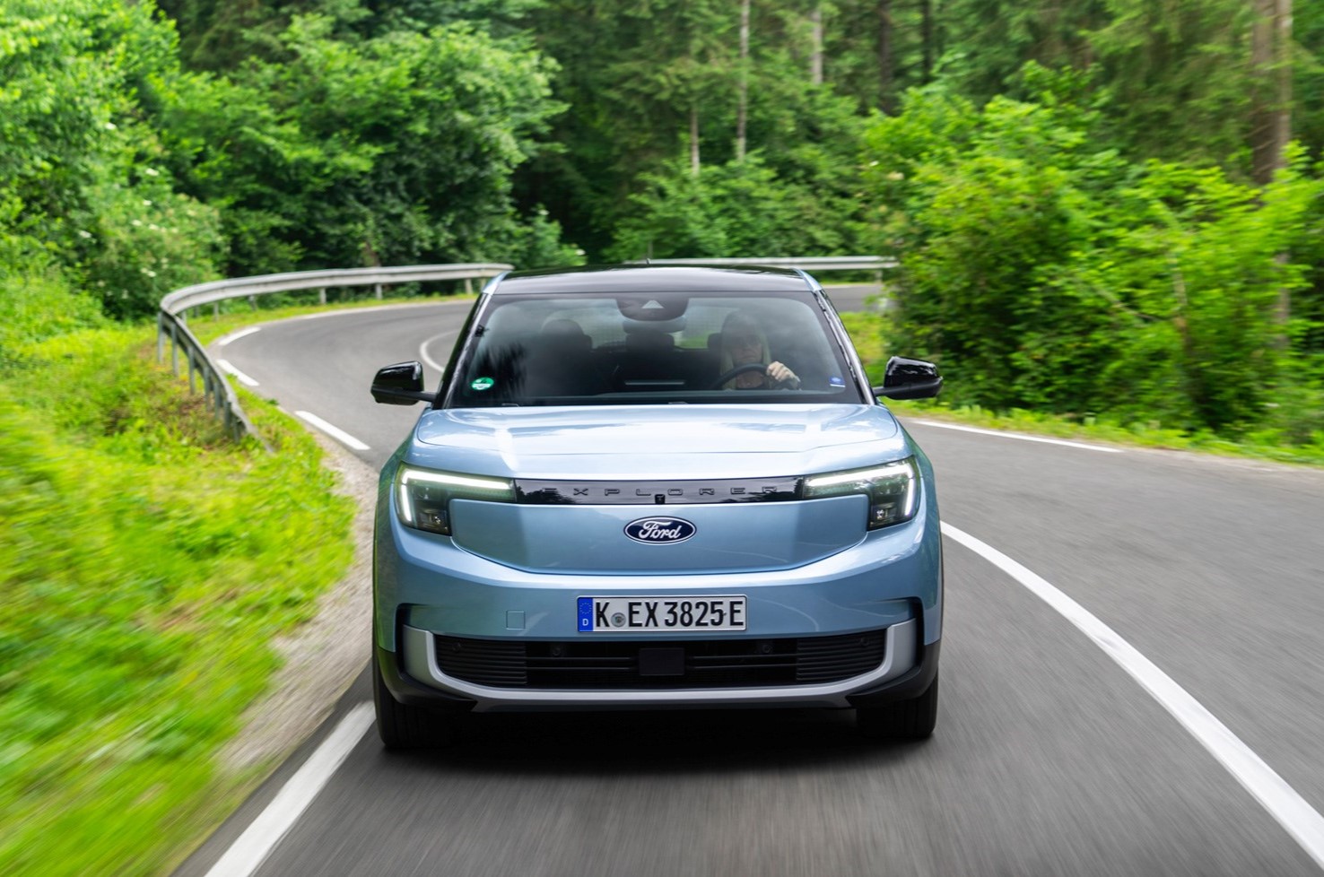 Ford Explorer Review 2024 | CARWOW LEASEY