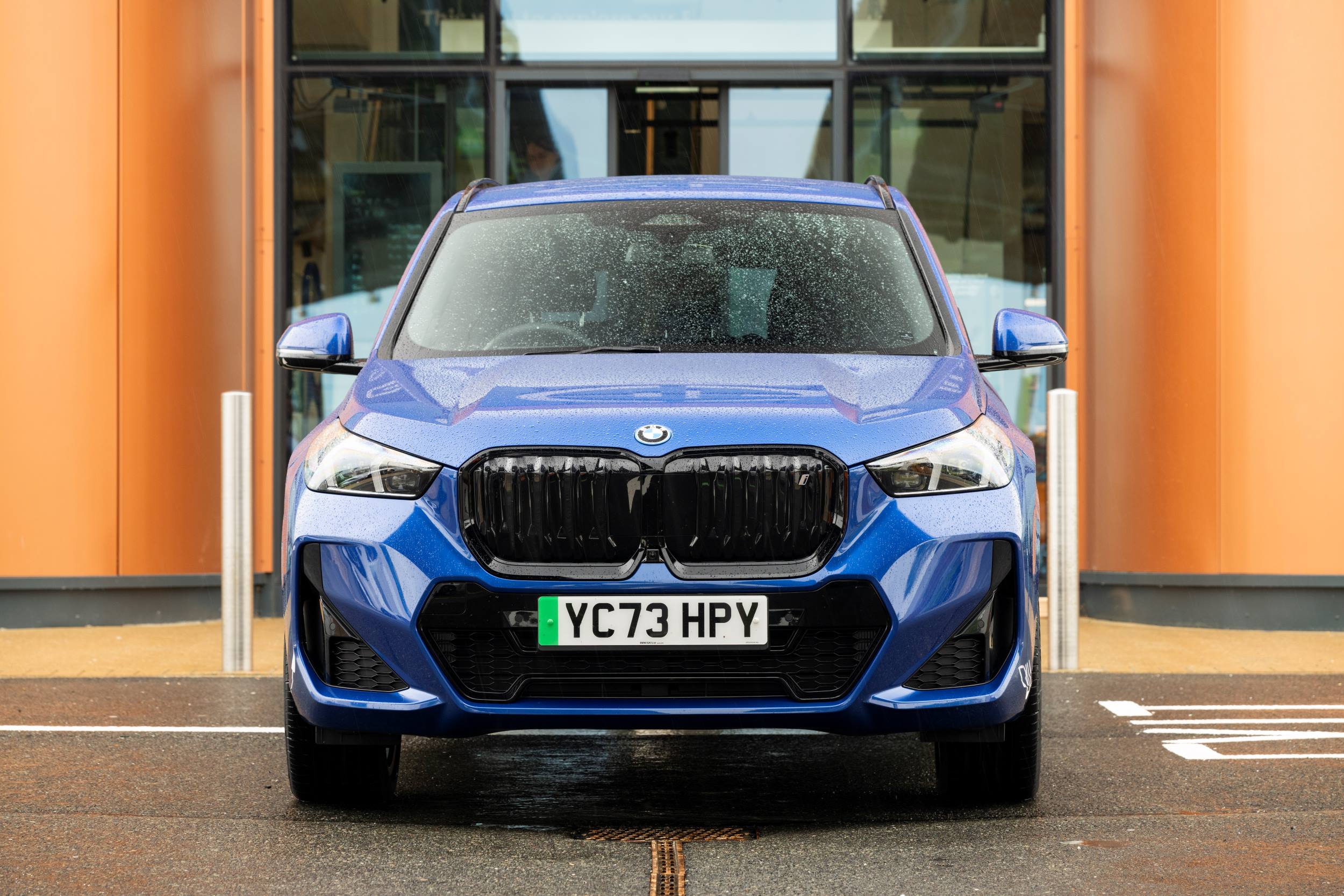 BMW iX1 Review 2024 | CARWOW LEASEY