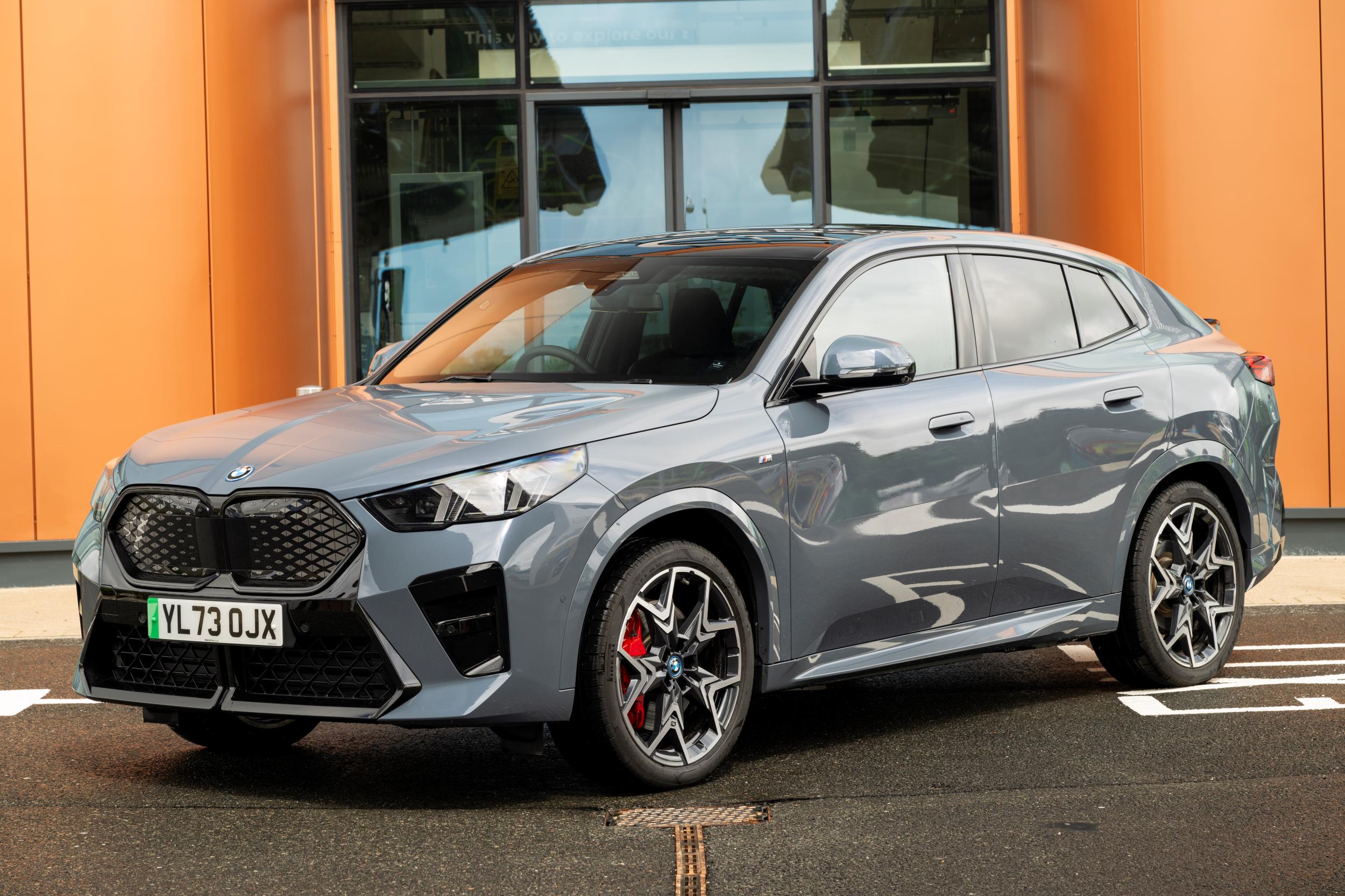 Carwow Bmw Ix2 Review